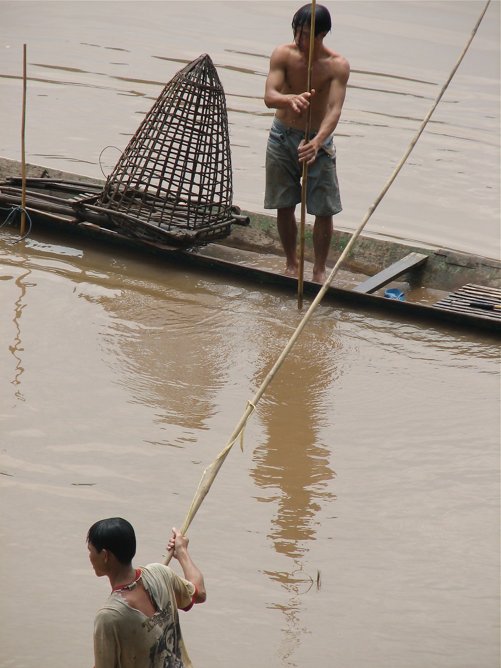 Mekong River Photos of Lao Fishermen | Enduring Wanderlust